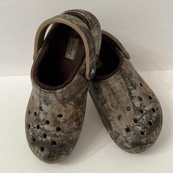 CROCS | Shoes | Crocs Classic Lined Realtree Edge Camo Clogs Mens 4 ...